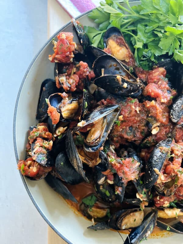Mussels Marinara in Red Sauce (Zuppa di Mussels) - Italian Seafood