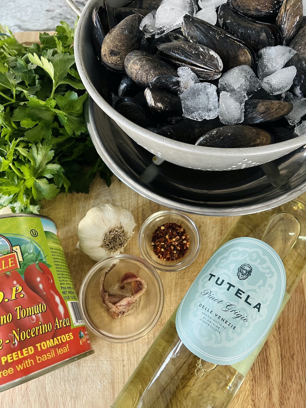 Mussels Marinara in Red Sauce (Zuppa di Mussels) - Italian Seafood