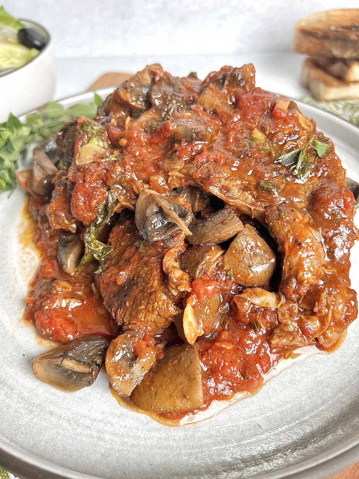 Pizzaiola Sauce with Beef ~ Steak Pizzaiola (Italian American)