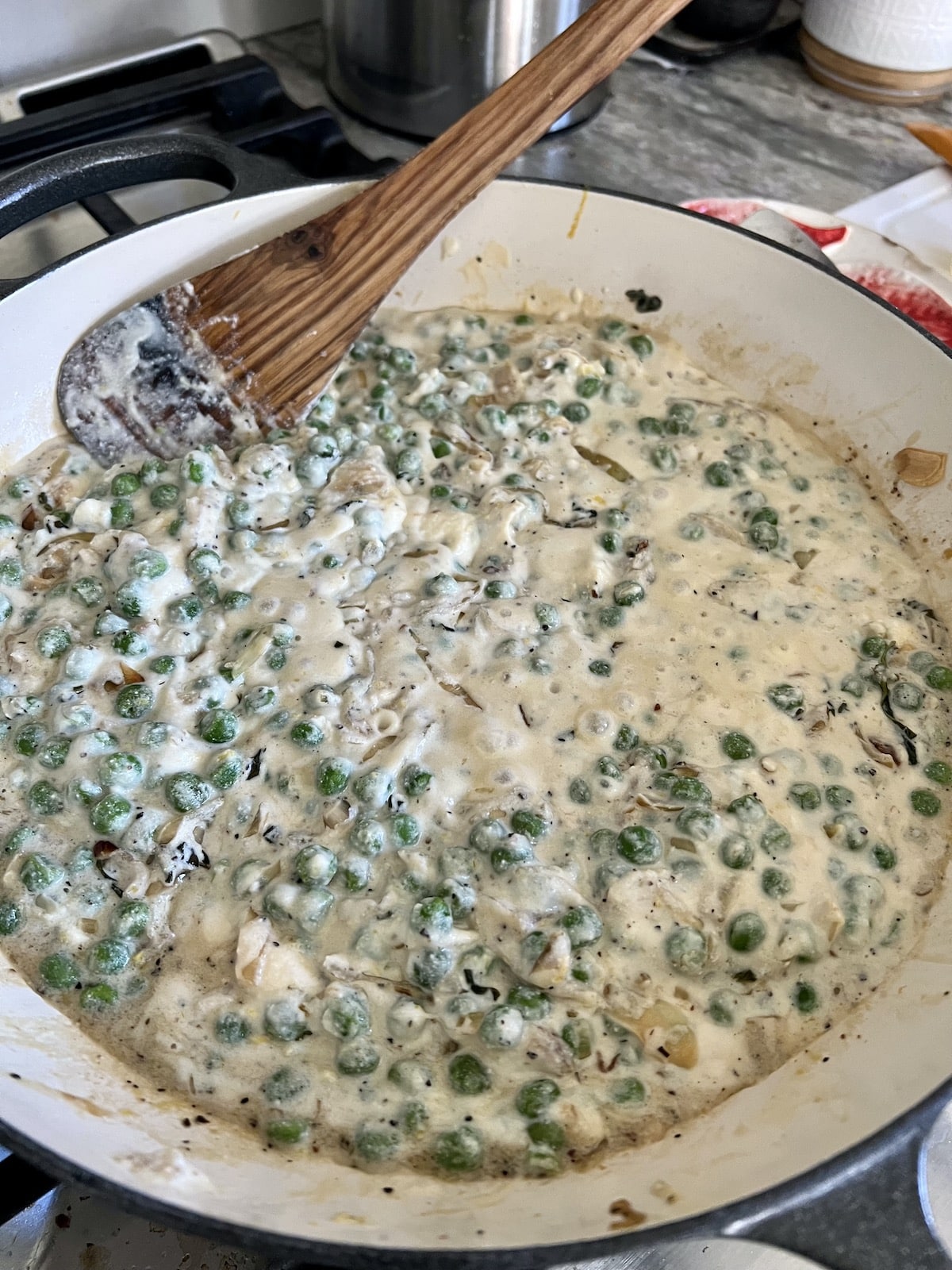 Pasta with Peas and Ricotta with Lemon (Easy & Delicious)