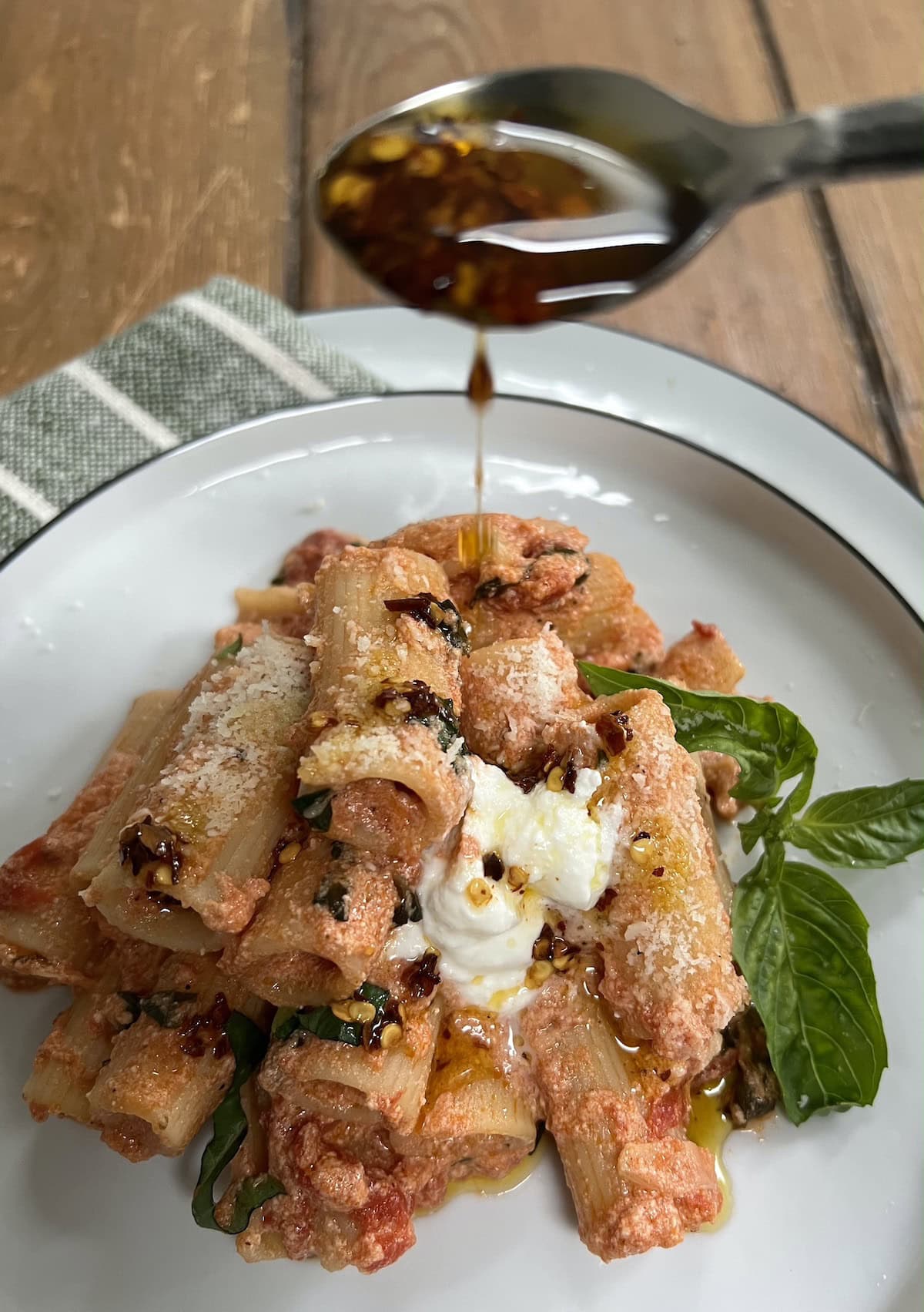 Creamy Ricotta Tomato Pasta (Super Easy & Everyone Loves!)